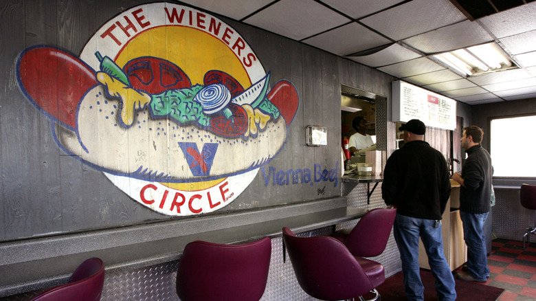 Wiener Circle | Chicago | The En Primeur Club